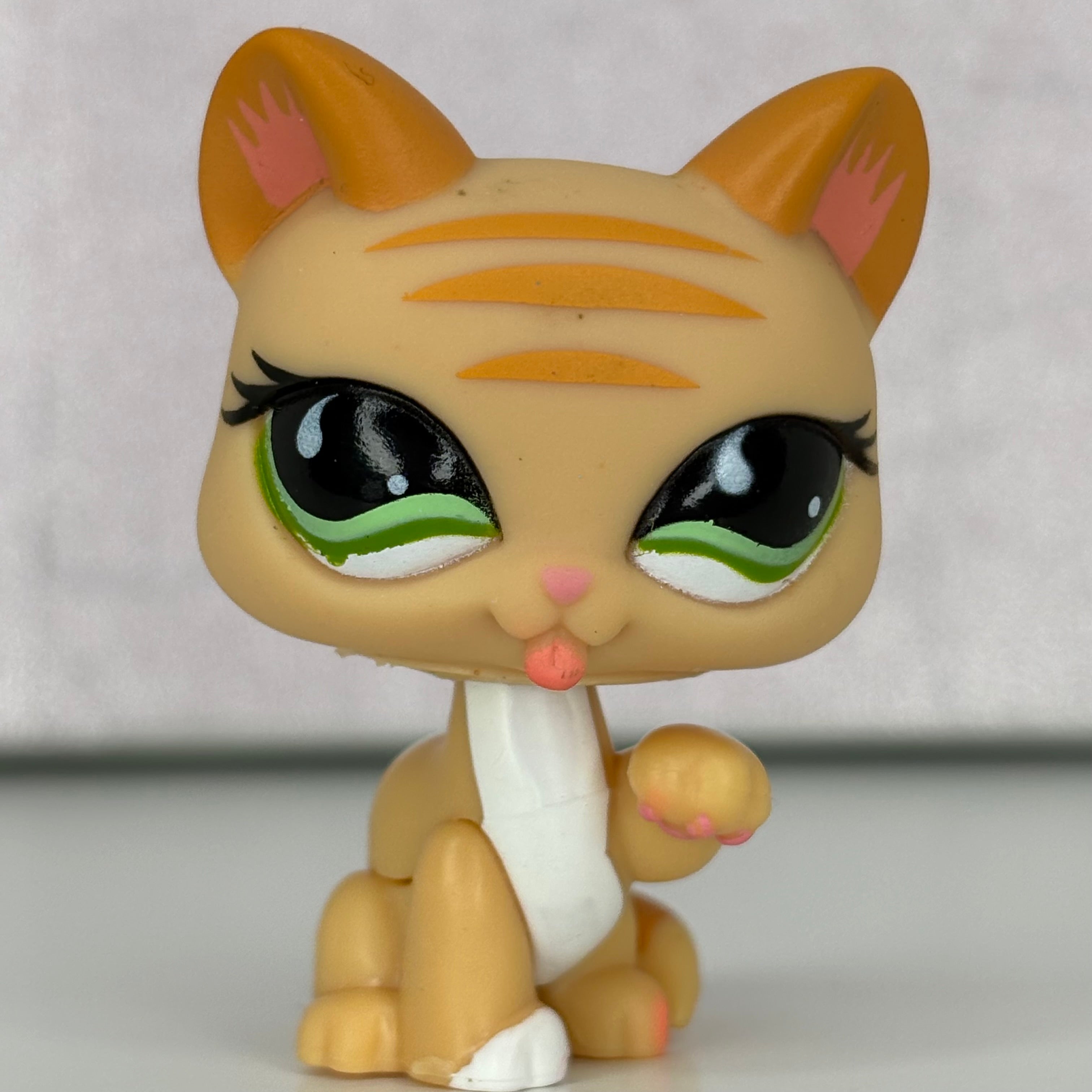 LPS Paw Up Cat – LPS Collector Shop